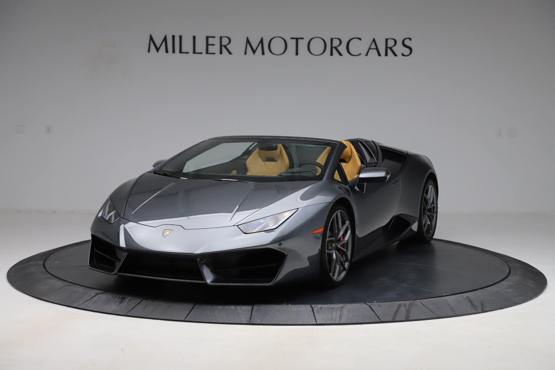 Pre-Owned 2018 Lamborghini Huracan LP 580-2 Spyder For Sale (Special ...